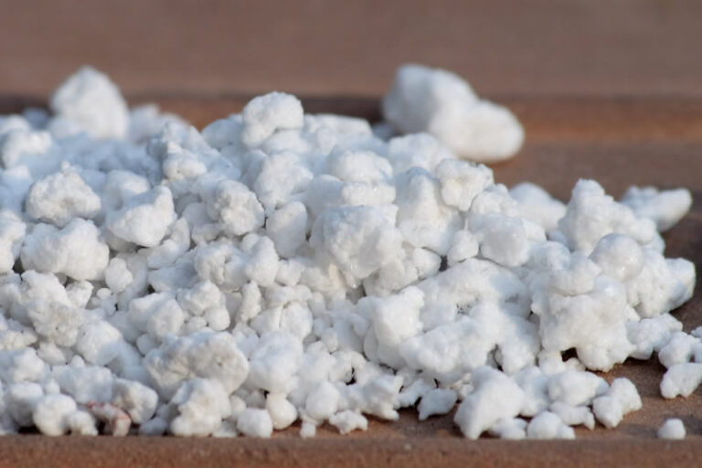 Perlite - Dämmstoff und Leichtzuschlag | Ökologisch Bauen